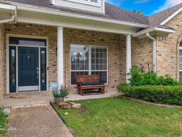 2307 Dove Hollow Dr, Shreveport, LA 71118