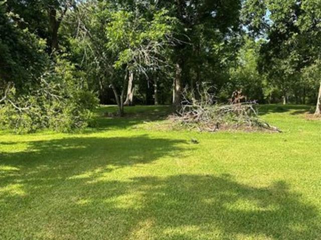 2307 E James St, Baytown, TX 77520
