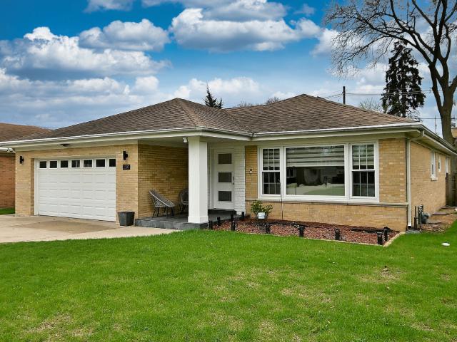2307 Edna Ave, Park Ridge, IL 60068 | MLS #12638 | Compass