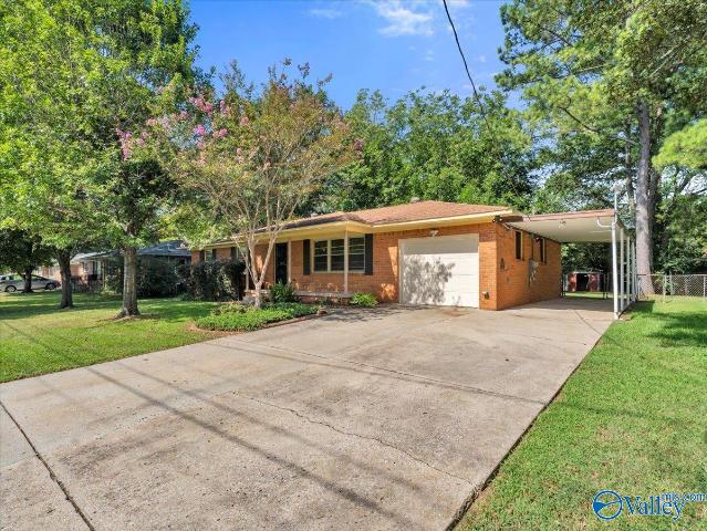 2307 Giles Drive NE