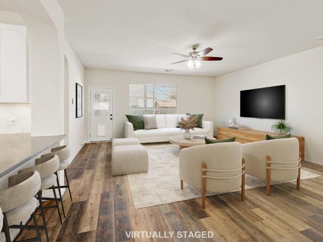 2307 Hayfield Sq