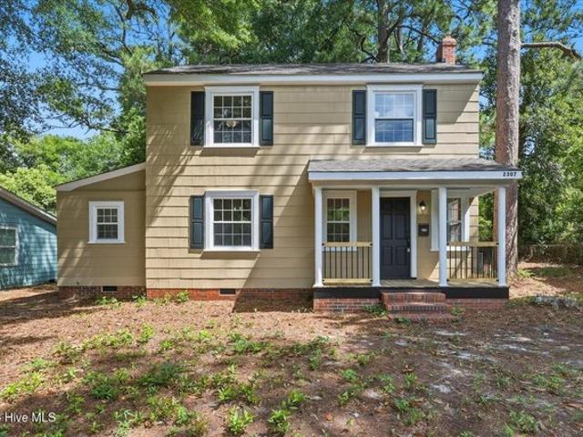 2307 Princess Place Dr, Wilmington, NC 28405