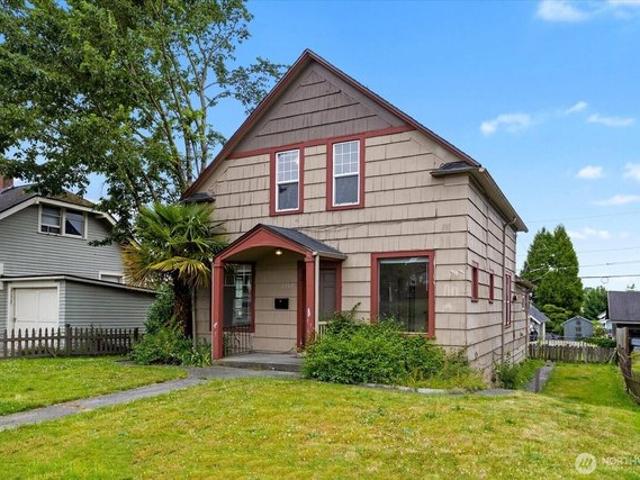 2307 Rockefeller Ave, Everett, WA 98201
