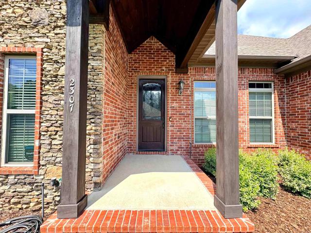 2307 Valley Drive