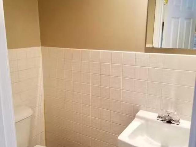 23080966 2206 Westchester Blvd #12