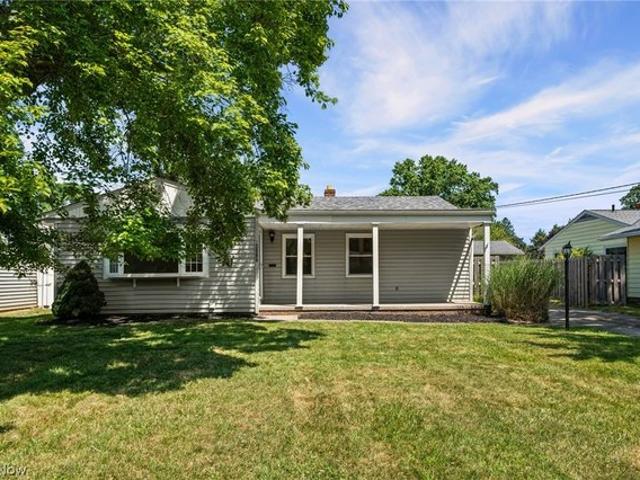 23080 Mildred Ave, North Olmsted, OH 44070