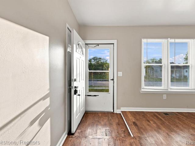 23084 Lambrecht Avenue