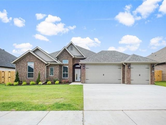2308 Charles St, Pea Ridge, AR 72751