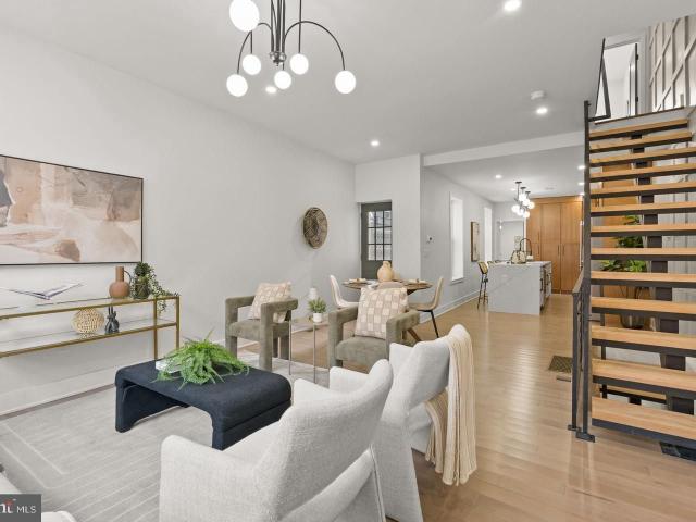 2308 Christian St, Phila, US, PA