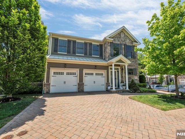 2308 Freeman Way, Allendale, NJ 07401