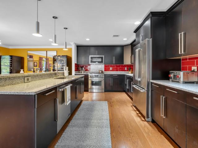 2308 Freeman Way