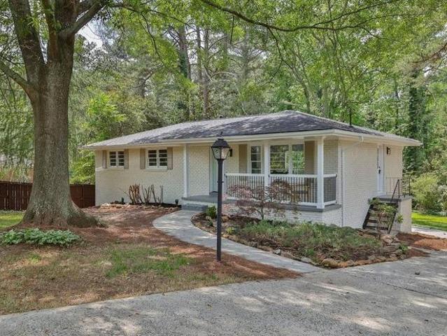 2308 Hollyridge Dr SW, Marietta, GA 30060