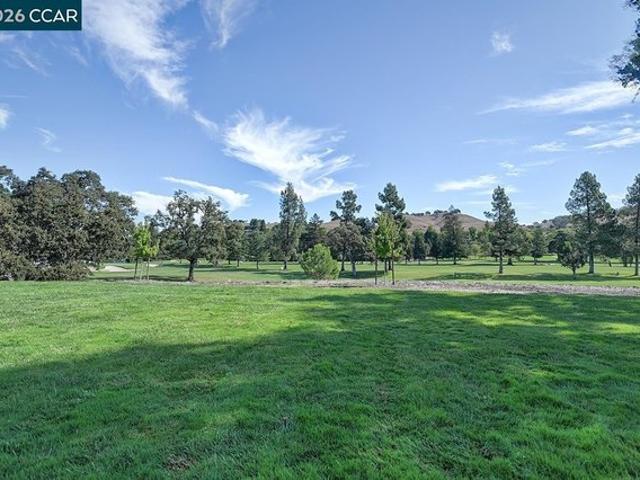 2308 Tice Creek Dr Apt 5, Walnut Creek, CA 94595