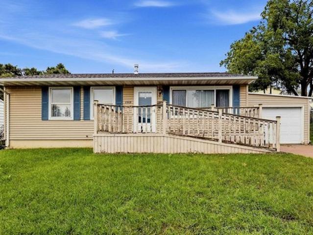 2308 Trygg Dr, Dubuque, IA 52001