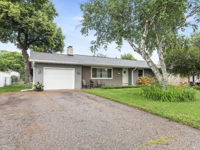 2308 W 96th St, Bloomington, MN 55431