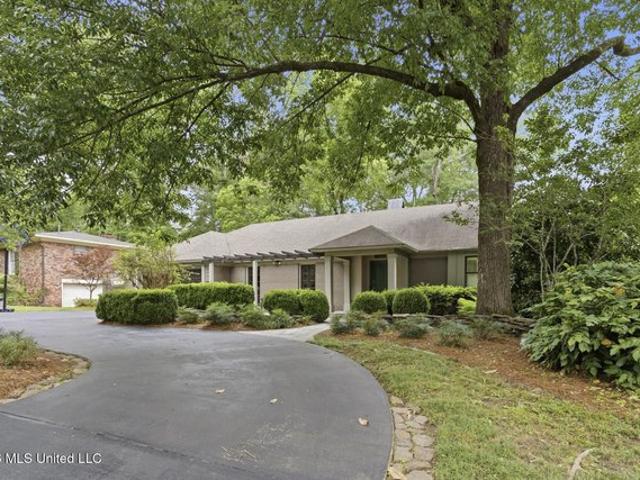 2308 Wild Valley Dr, Jackson, MS 39211
