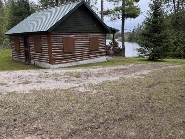 23095 Pleasant Valley