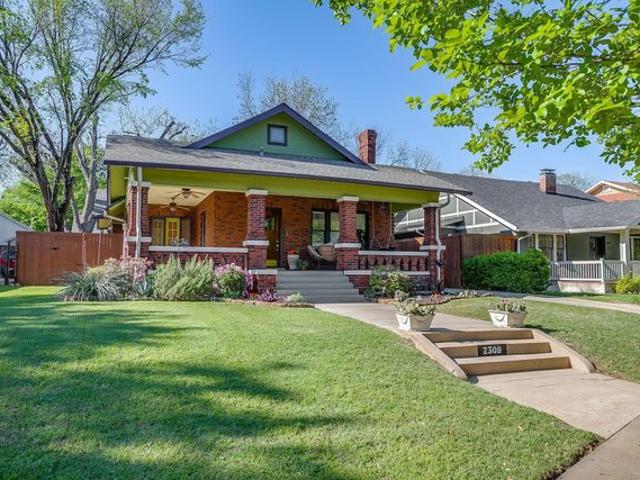 2309 Mistletoe Ave, Fort Worth, TX 76110