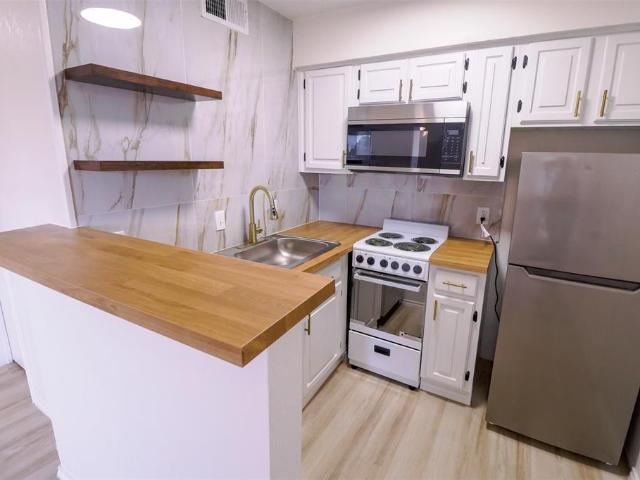 2309 Balsam Dr, Arlington, TX 76006 | MLS #21256 | Compass