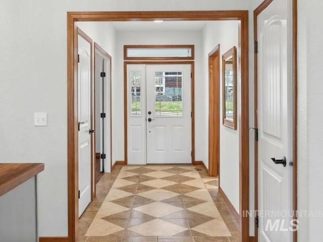 2309 Cambridge Ct