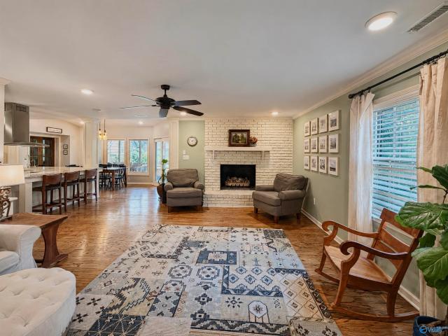 2309 Greenwood Drive SE