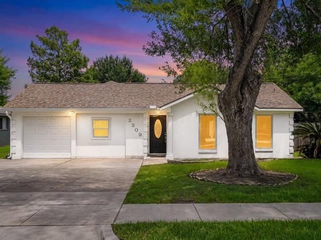 2309 Halbert Dr, Pearland, TX 77581