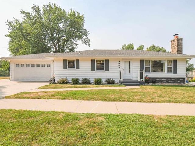 2309 W Oak St, Sioux Falls, SD 57105