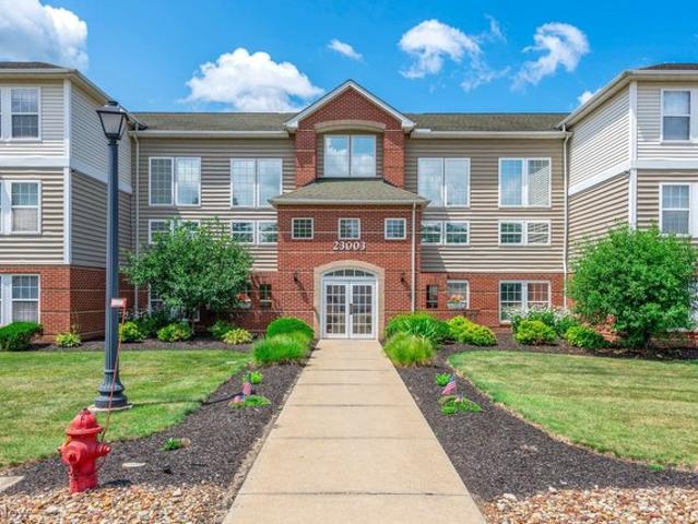 23003 Chandlers Ln Apt 226, Olmsted Falls, OH 44138