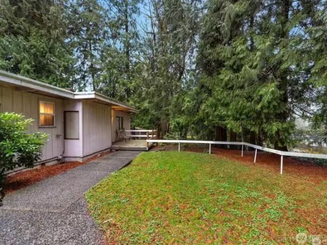 23006 19th Ave SE #B, Bothell, WA 98021 MLS 2355195