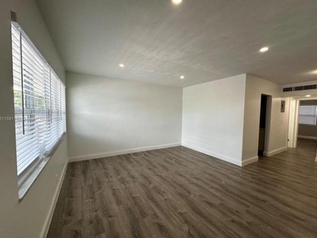 2300 Madison St #102, Hollywood, FL 33020