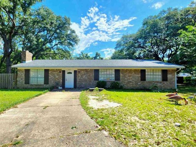 2300 Merle Cir, Pensacola, FL 32526