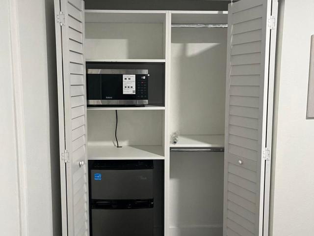 2300 NW 6th Street Unit 4, Fort Lauderdale, US, FL