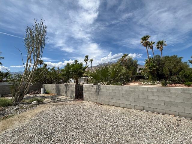 2300 N Cerritos Road