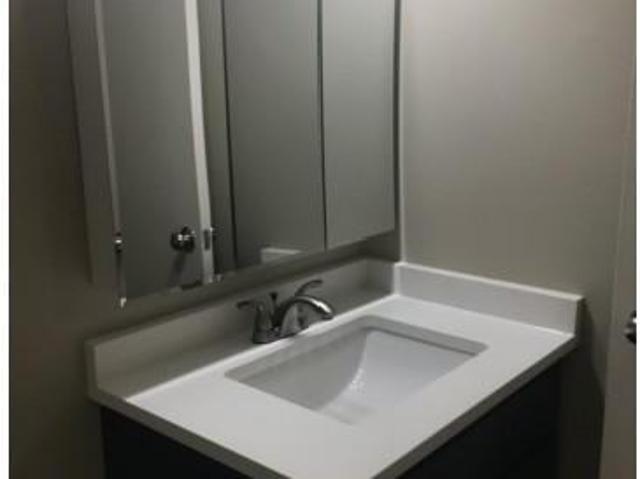 2300 N Clark 3 Bedroom Apartment for Rent at 2300 N Clark St, Chicago, IL 60614 Lincoln Park