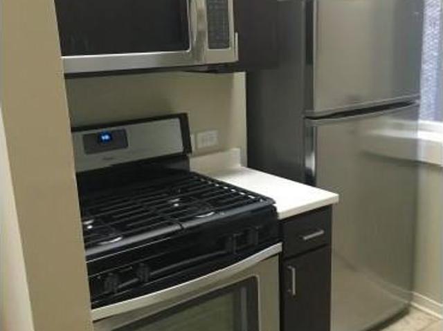 2300 N Clark 4 Bedroom Apartment for Rent at 2300 N Clark St, Chicago, IL 60614 Lincoln Park