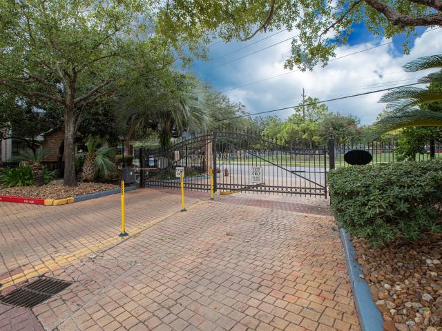 2300 Old Spanish Trl, Unit 2095, Houston, TX 77054 | MLS #10304