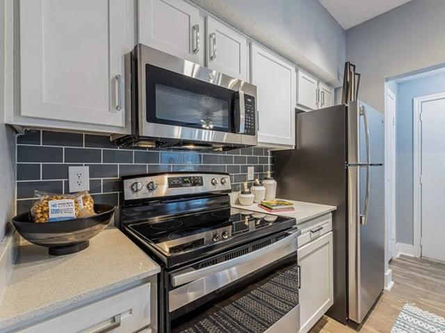 2300 Central Park Blvd, Bedford, TX 76022
