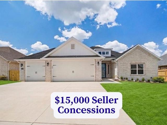 2300 Charles St, Pea Ridge, AR 72751