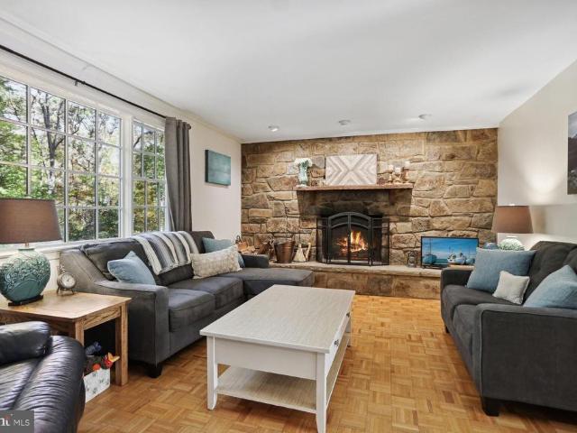 2300 Cheshire Lane
