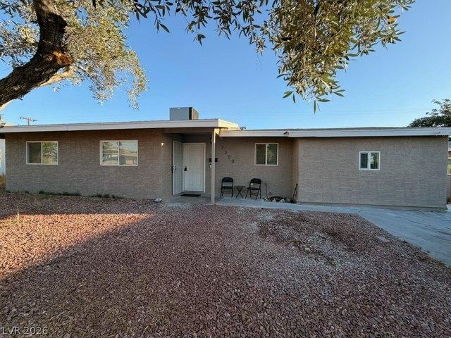 2300 Dune Dr, Las Vegas, NV 89106