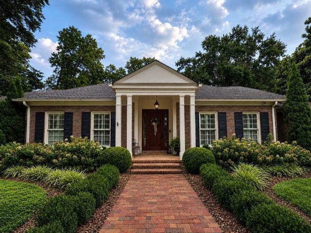 2300 Foxhaven Dr