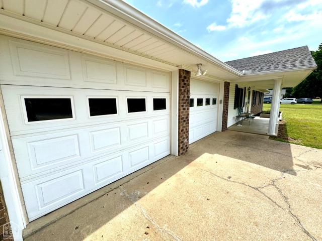 2300 Jaybee Drive
