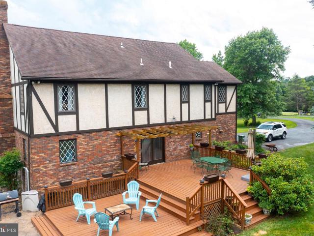 2300 Kings Arms Drive