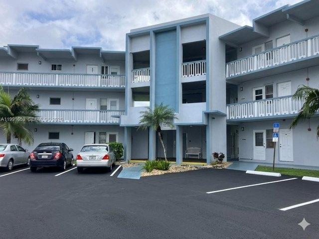 2300 Park Ln Apt 203, Hollywood, FL 33021
