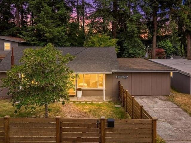 2300 rd Ave W, Mountlake Terrace, WA 98043