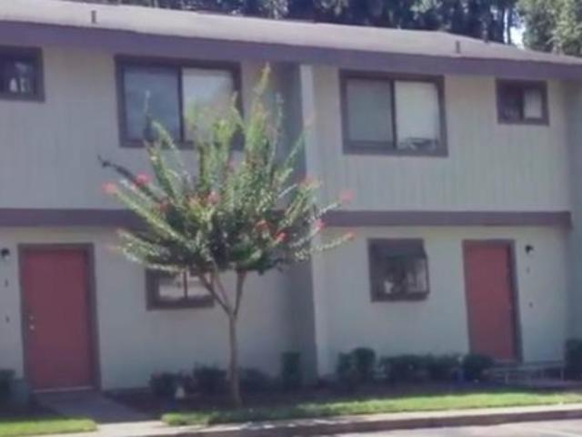 2300 SW 43rd St Apt R3, Gainesville, FL 32607