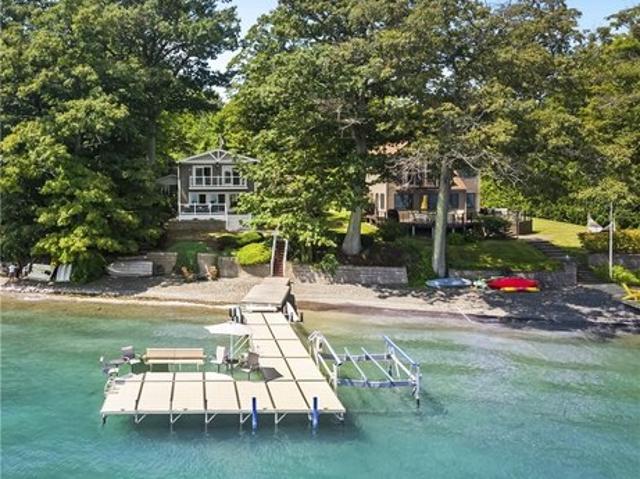 2300 Thornton Grv S, Skaneateles, NY 13152