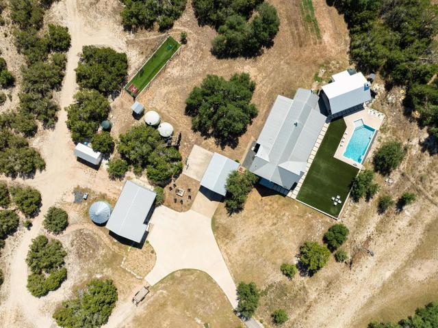 2300 W Fitzhugh Rd