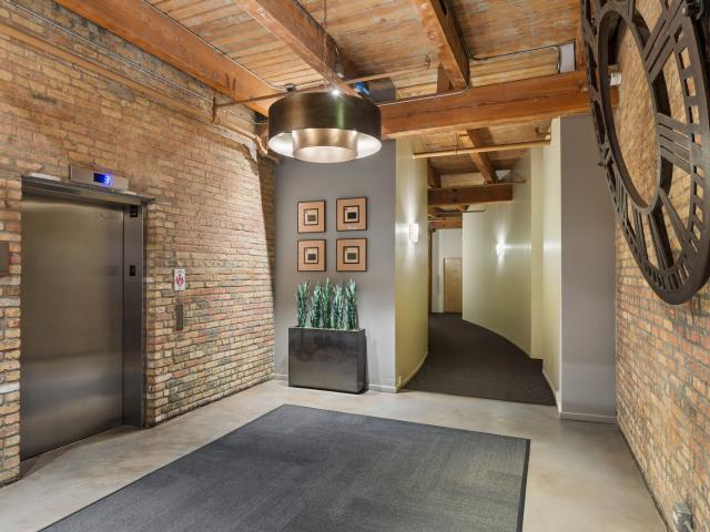 2300 W Wabansia Avenue # 308