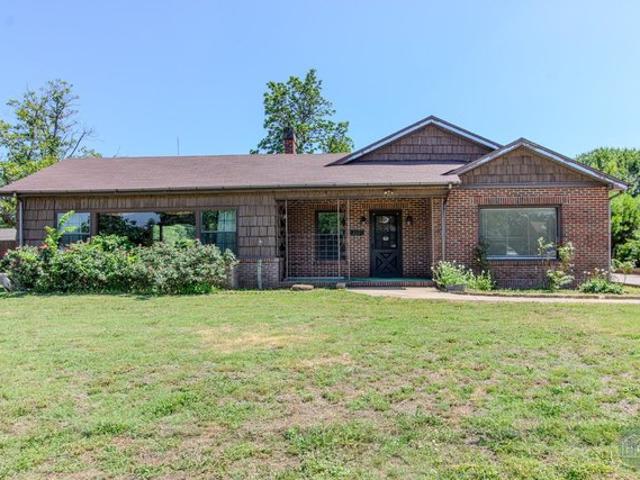 2301 Mansard St, Vernon, TX 76384